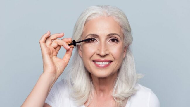 Pourquoi les femmes se maquillent ? Make Up – Femme Magazine