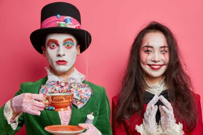 Pourquoi les femmes se maquillent ? Make Up